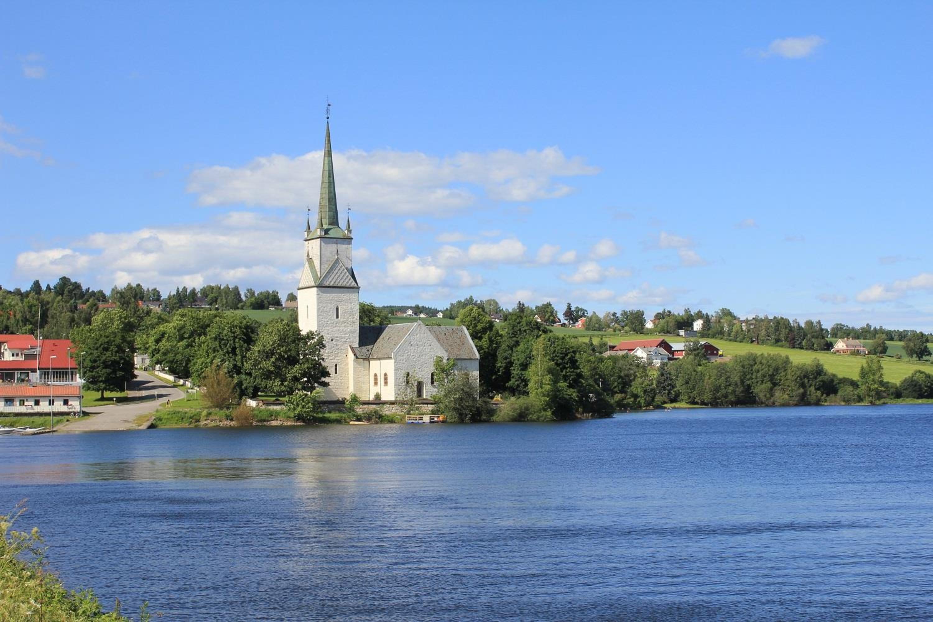 Nes kirke - Visit Øst-Norge